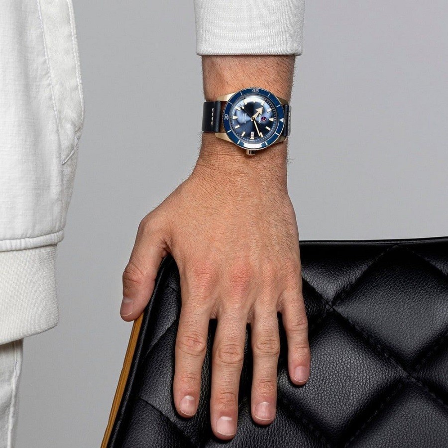 Đồng hồ Rado Captain Cook R32504205 chính hãng 100%