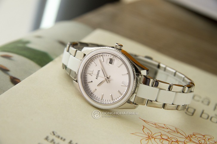 Đồng hồ Fossil ES4590: Tông trắng sang trọng, giá hấp dẫn