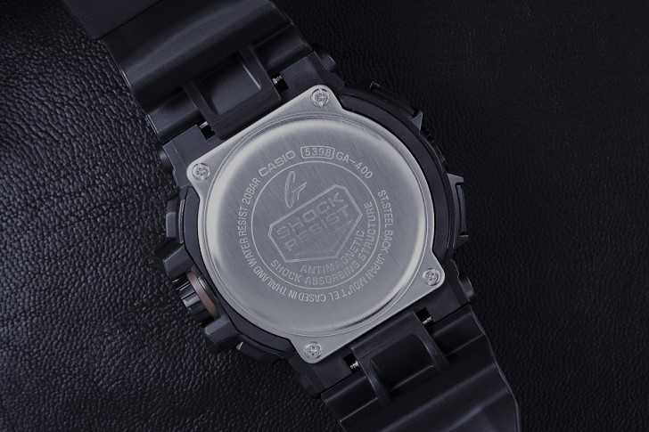 Đồng hồ G-Shock GA-400-1BDR sở hữu nhiều tính năng thể thao