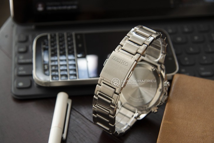 Đồng hồ Seiko SSC445P1 sử dụng năng lượng ánh sáng bền bỉ