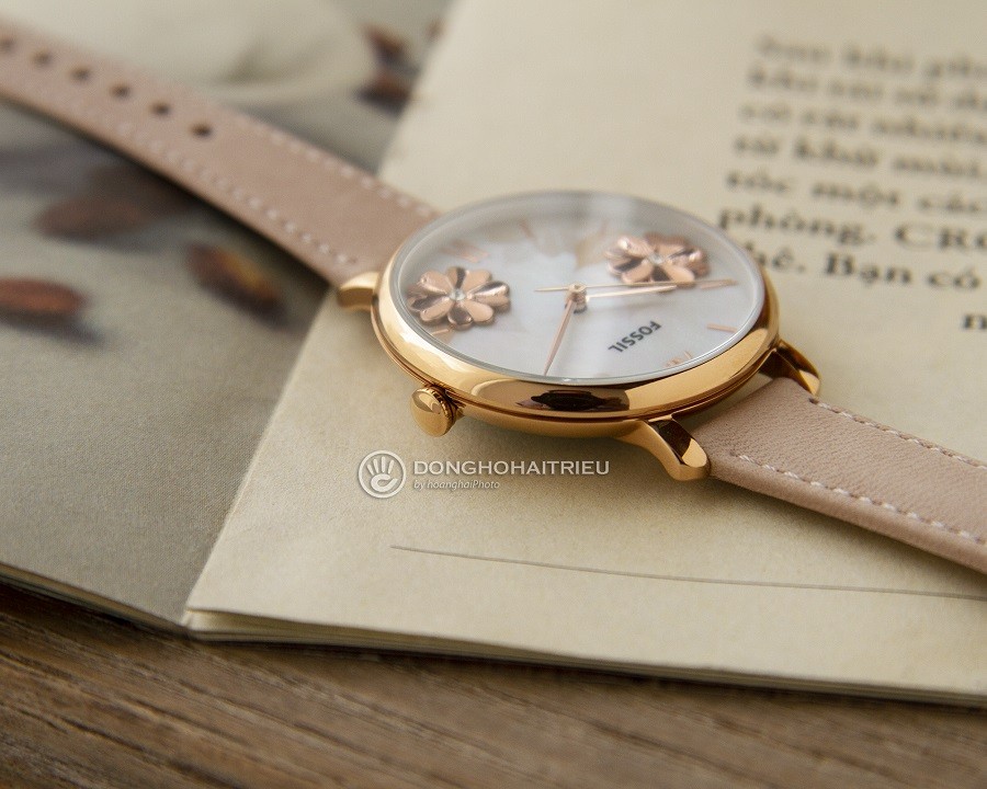 Đồng hồ Fossil ES4671 tông hồng nữ tính cho các cô nàng