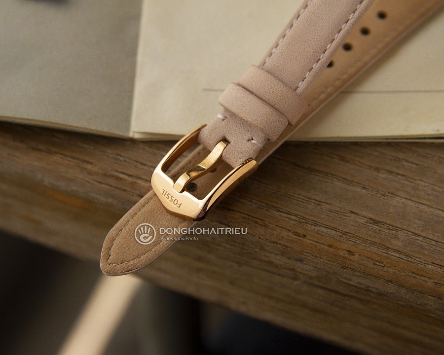 Đồng hồ Fossil ES4671 tông hồng nữ tính cho các cô nàng