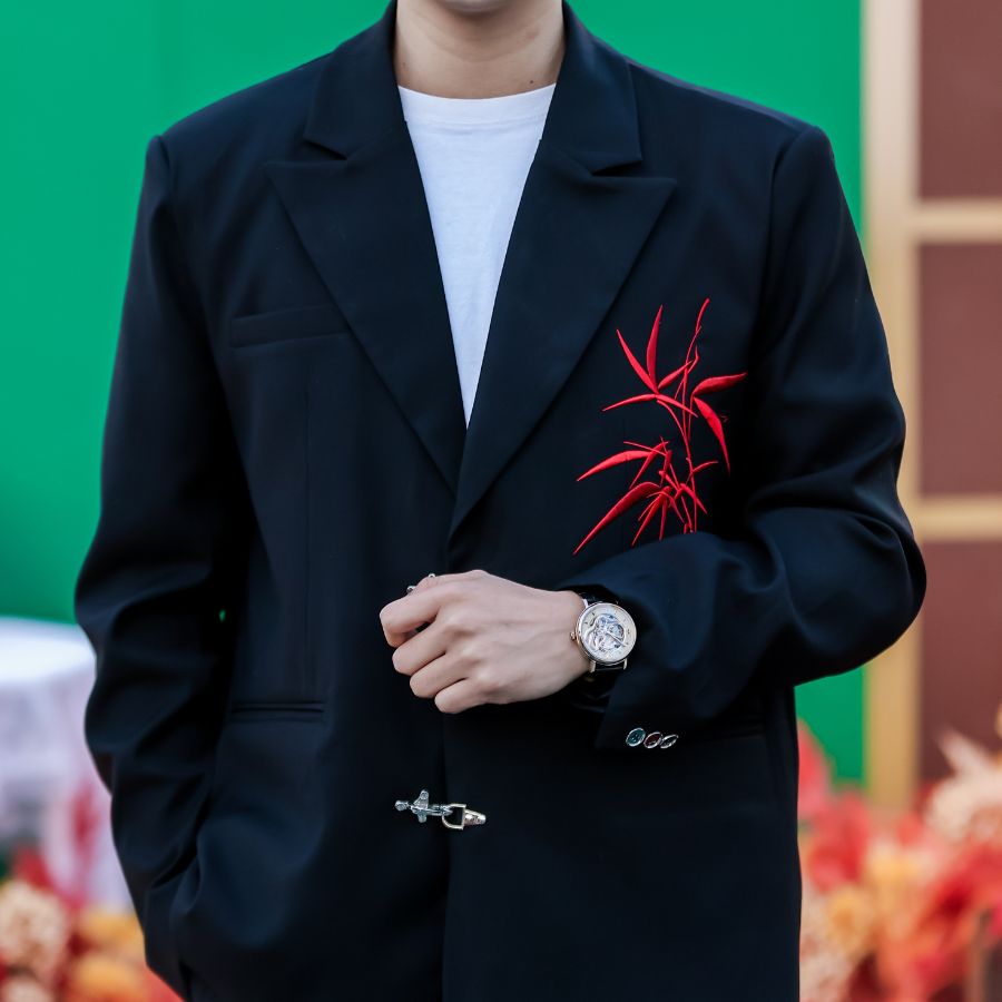 Đồng hồ cơ mặt Rồng vàng 2024 bản giới hạn 999 chiếc