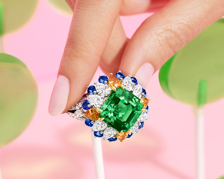 Emerald - Ngọc lục bảo là gì? Bảng màu, ý nghĩa & công dụng