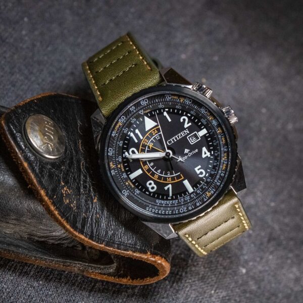 Slide rule bezel - Vòng xoay thông minh trên đồng hồ đeo tay